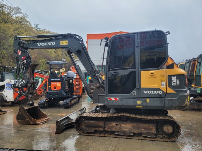 볼보 02급 중고 굴삭기 EC60E 2017년 회전 링크