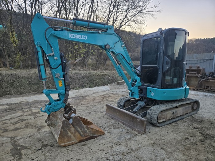 코벨코 SK35 2018년 5300H 캐빈형 코집 미니 굴삭기